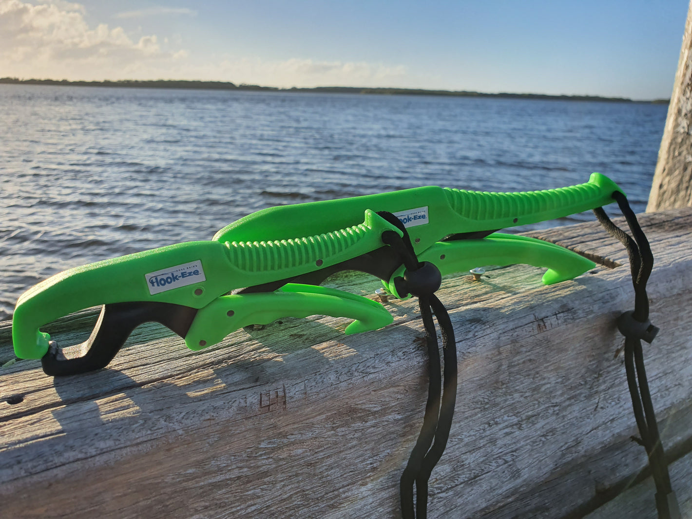 Hook-Eze Floating Fish Lip Gripper| With Lanyard – Hook-Eze Australia